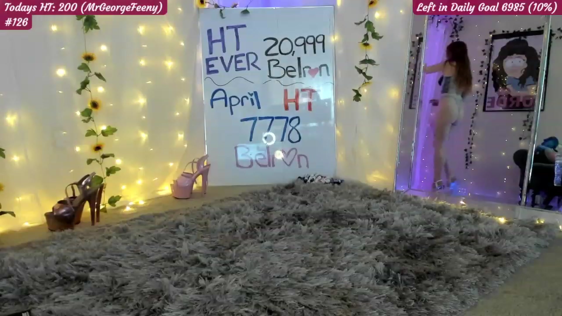 RileyOh - MyFreeCams Live on 04/15/2023, 04:51 | noods.tv